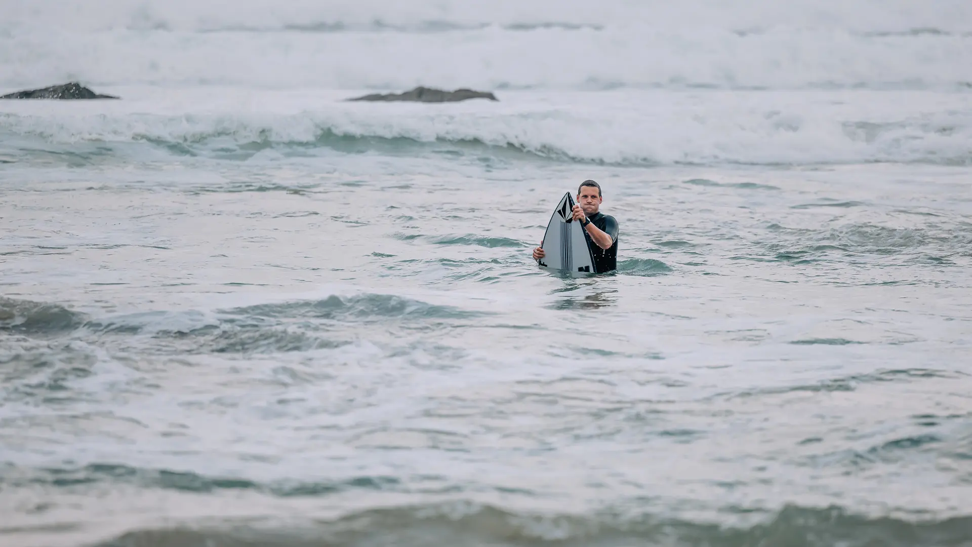 Stay Sun-Safe and Surf-Ready: How to Pick the Perfect Surfsuit - mayocourse
